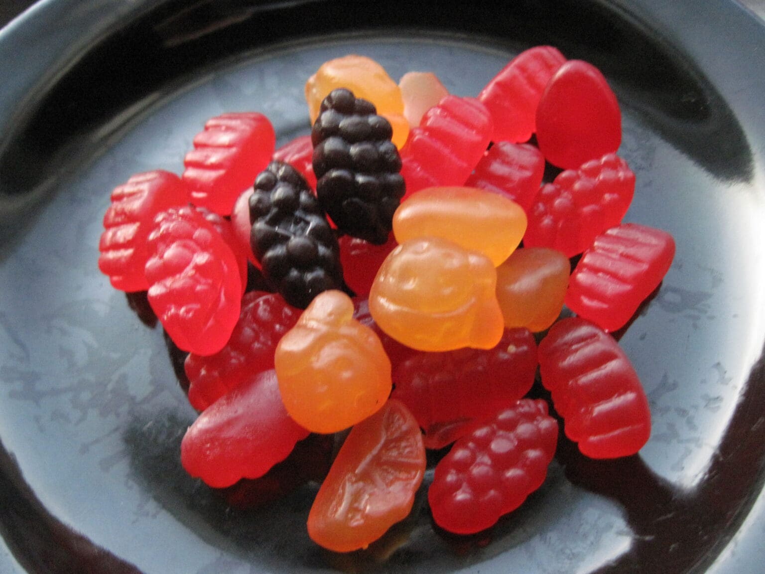 10 Gamer-Approved Snacks That Keep Your Keyboard Crumb-Free! - Gamer Koala