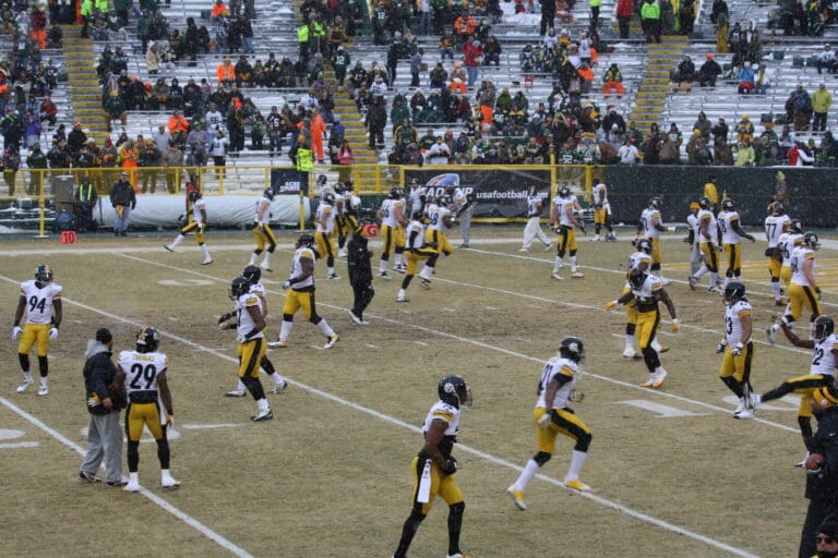 The 15 Oldest NFL Franchises of All Time - Gamer Koala