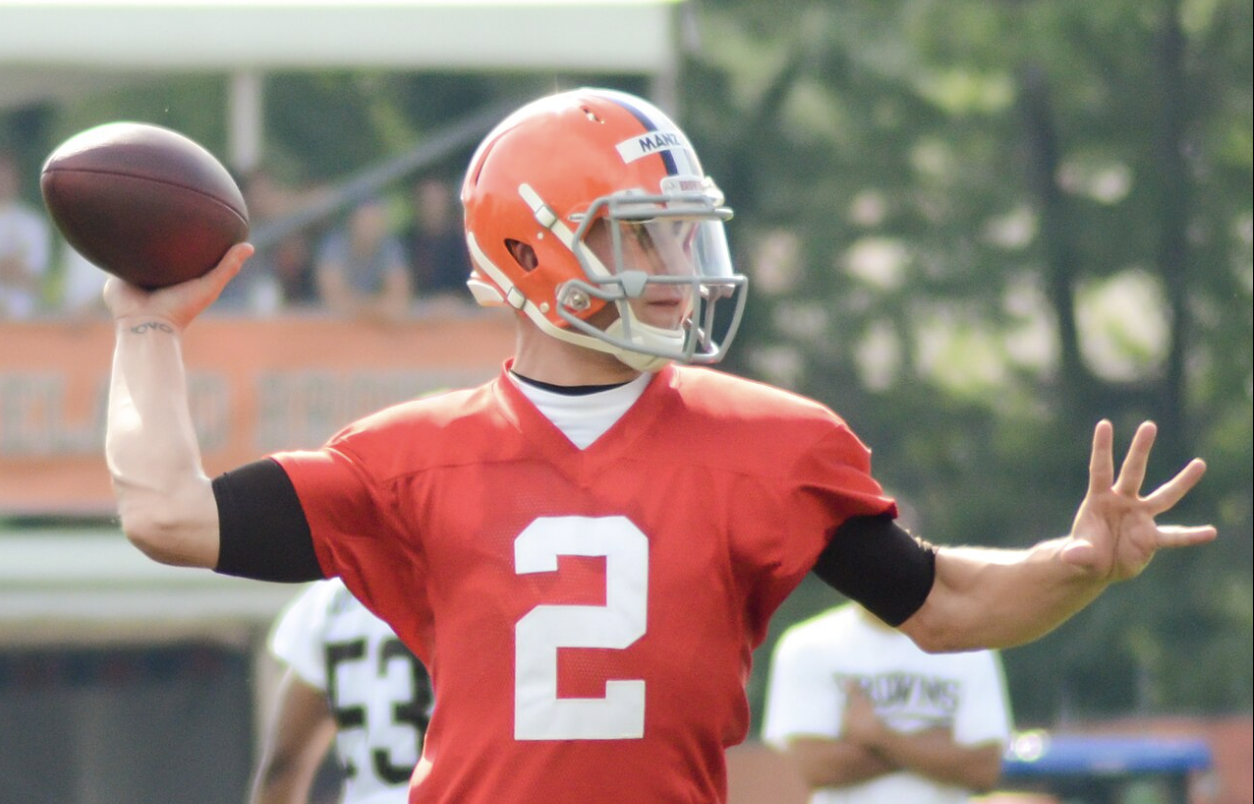 Ranking the 15 Best College Quarterbacks of All Time - Gamer Koala