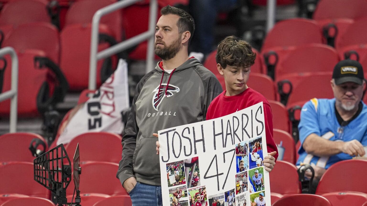 15 NFL Fan Bases That Even Treat Rivals Nicely - Gamer Koala