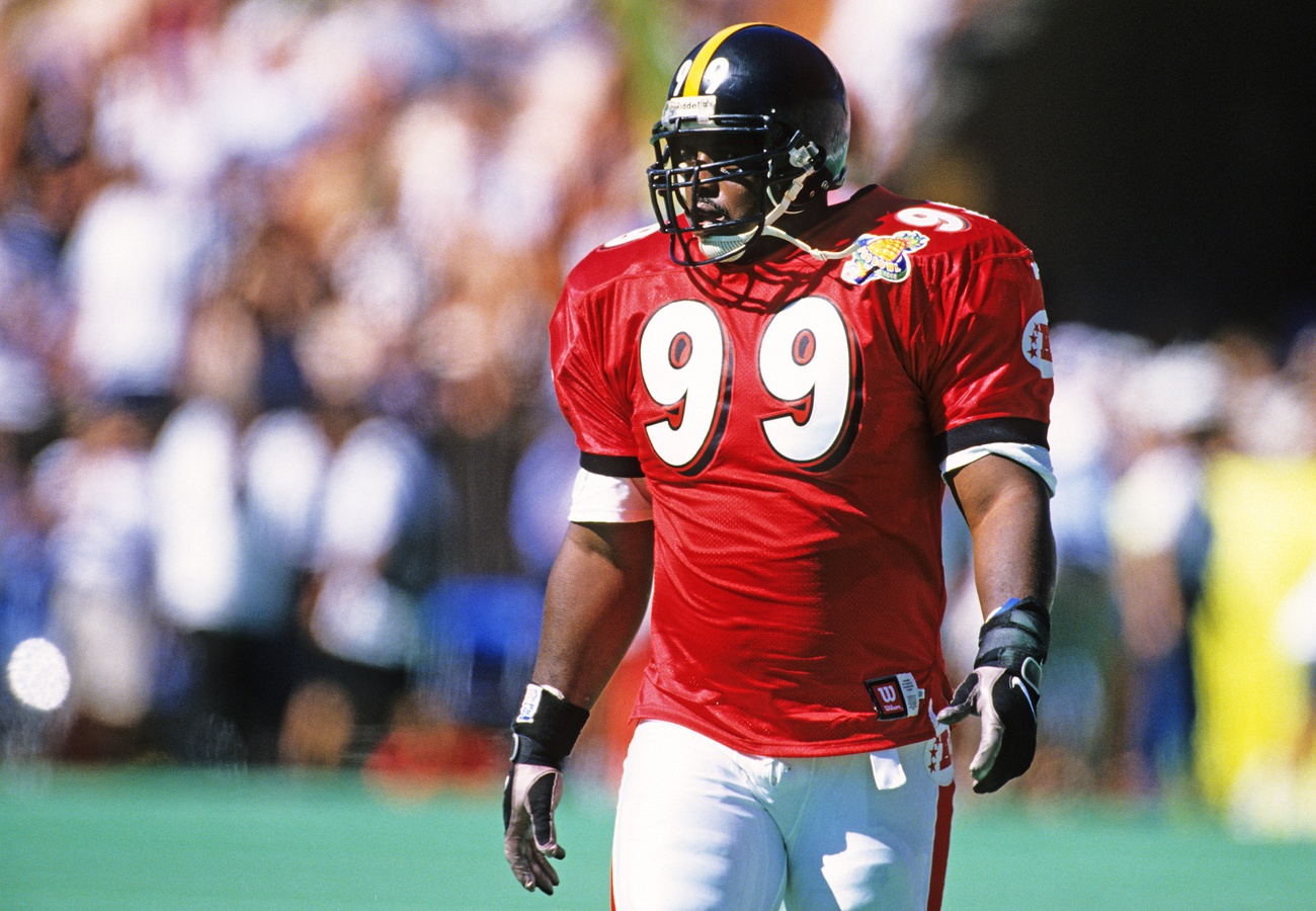 Ranking the 25 Most Intimidating NFL Linebackers Ever - Gamer Koala