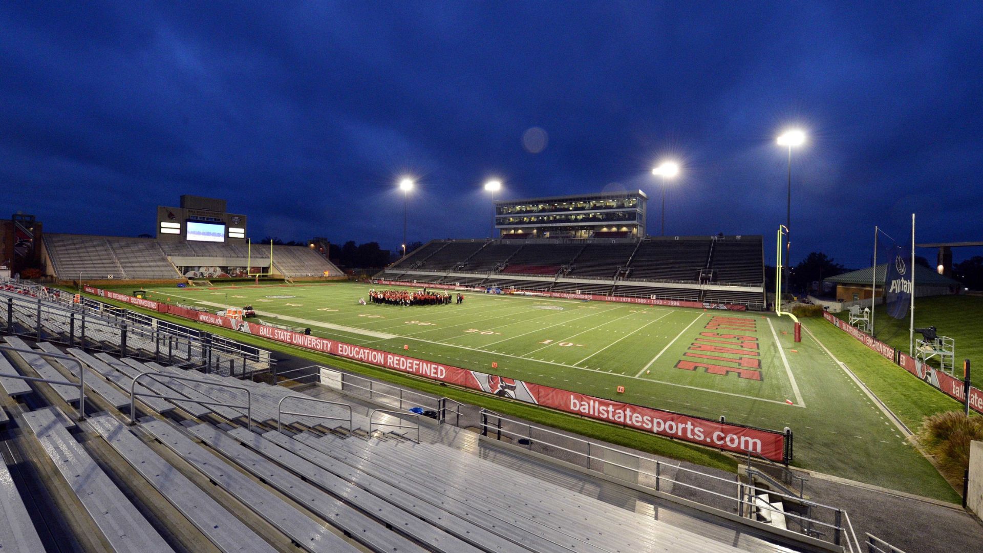 15 College Football Programs That Struggle to Fill Their Stadium ...